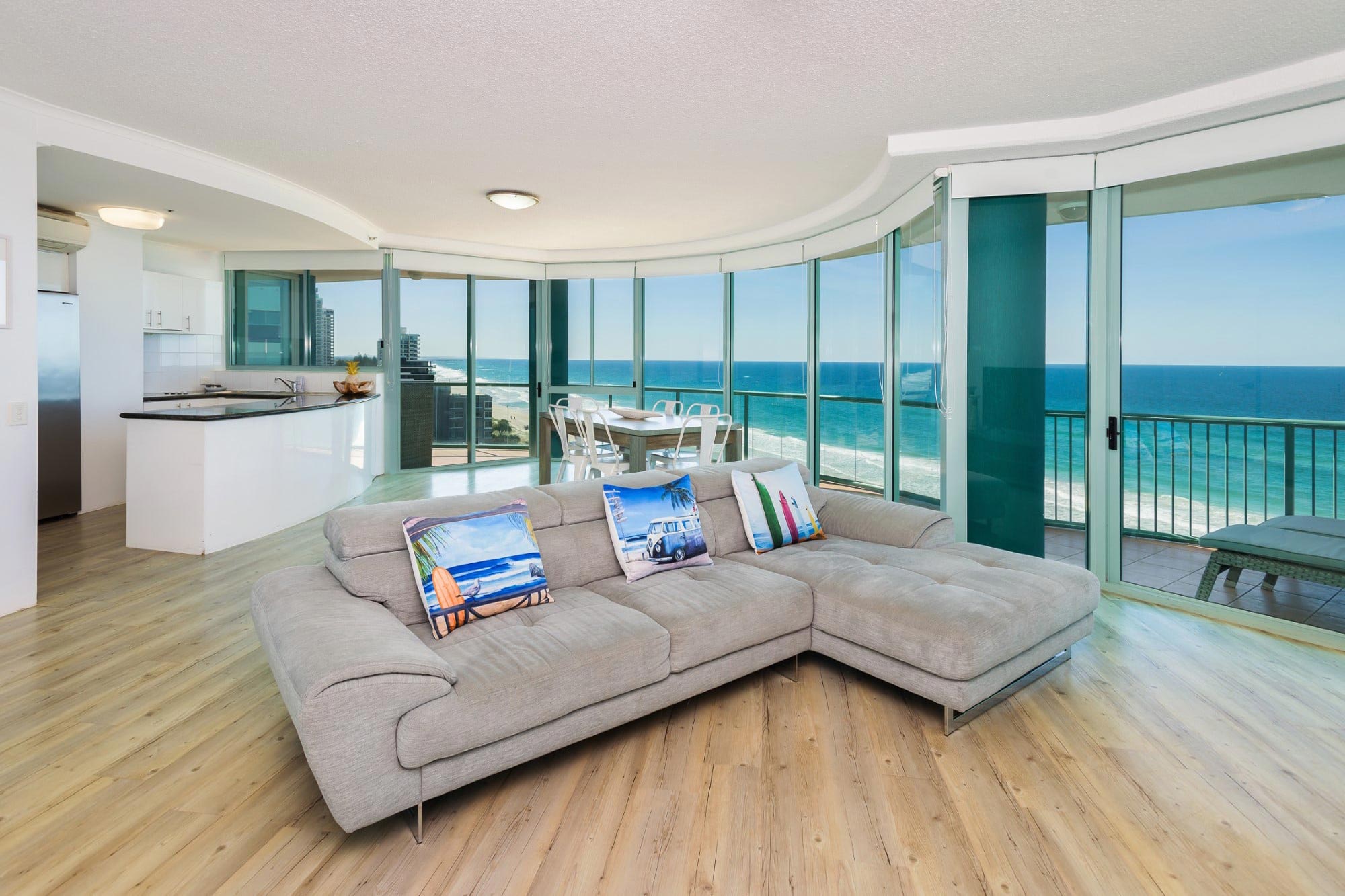 Gold Coast Beachfront Accommodation - Waterford on Main Beach