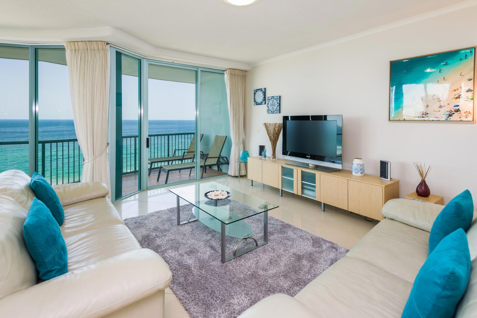 Gold Coast Beachfront Accommodation - Waterford on Main Beach