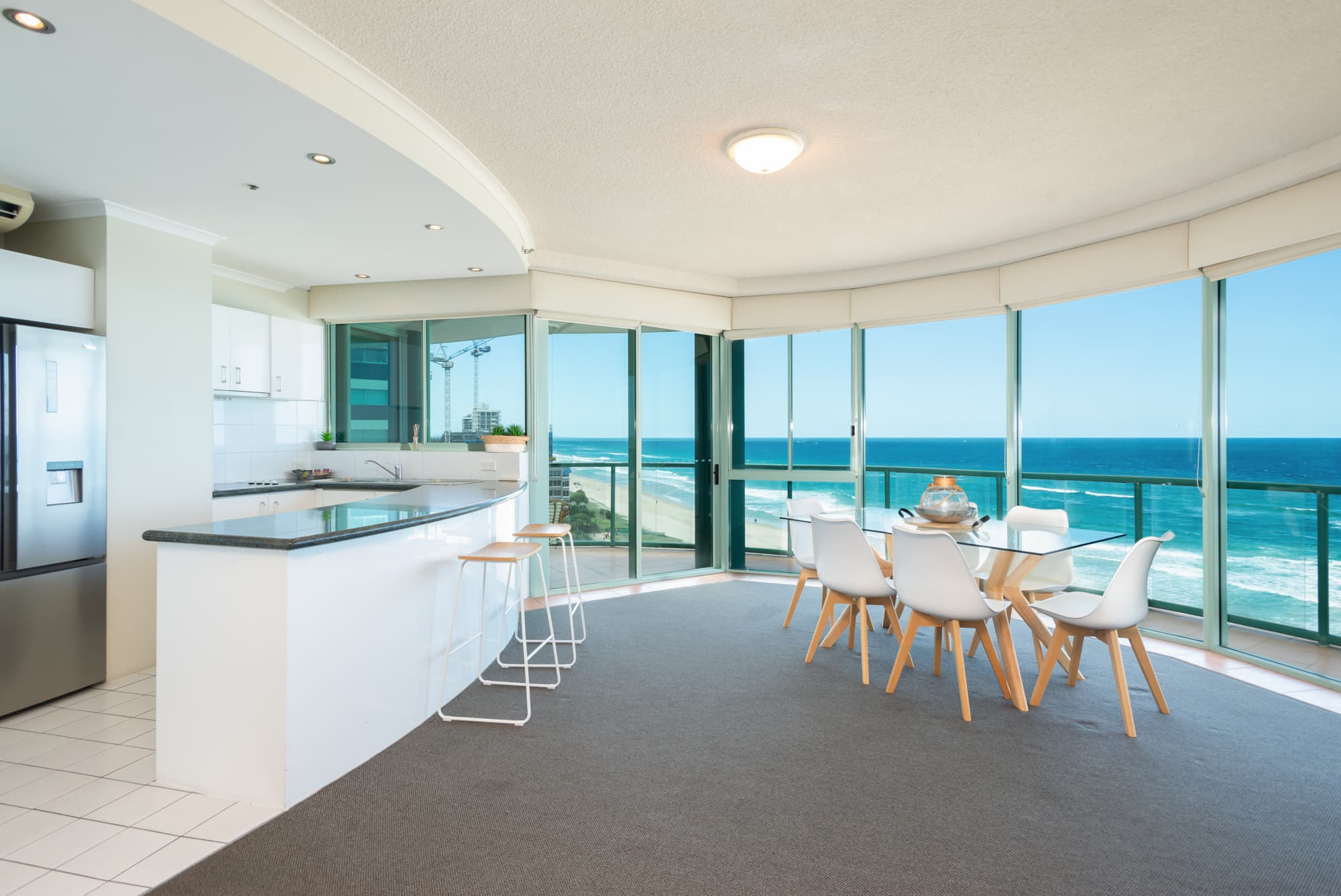 Gold Coast Beachfront Accommodation - Waterford on Main Beach